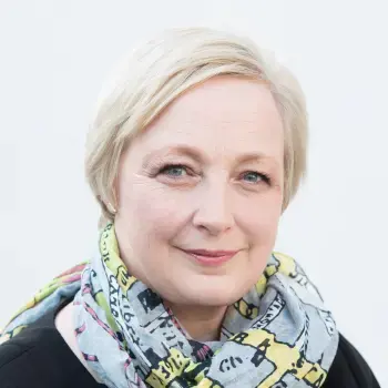 A Vida Escondida Entre os Livros, Stephanie Butland - Livro - Bertrand